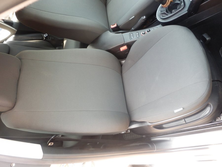 Galerie foto huse auto personalizate Seat