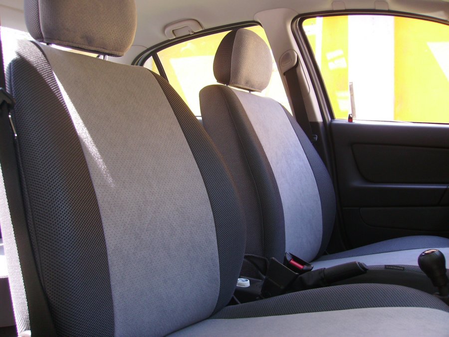 Galerie foto huse auto personalizate Opel