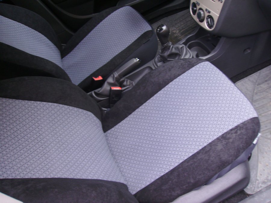 Galerie foto huse auto personalizate Opel